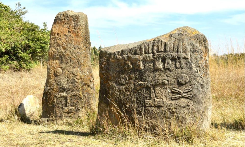Huge Megaliths Found In Russia With "Strange" Geomagnetic Field - Links ...