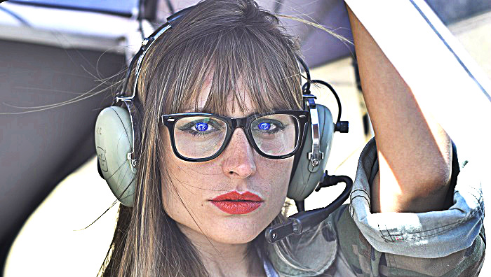10 Ways an Alpha Woman Stands Out From Everyone Else